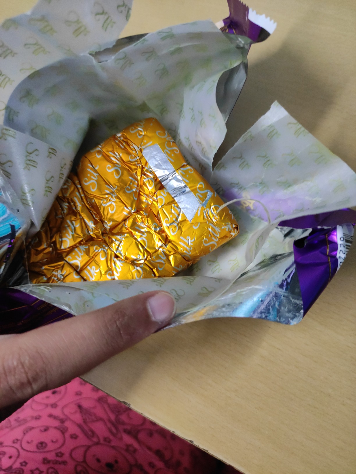 Cadbury Dairy Milk Silk Fruit and Nut Chocolate Bar, 137 g : Amazon.in ...