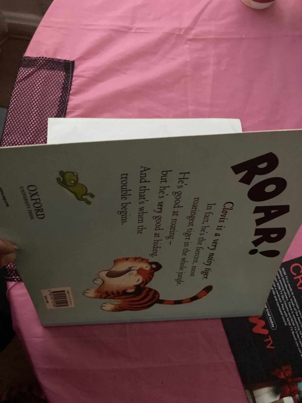 The Loudest Roar: Amazon.co.uk: Taylor, Thomas: 9780192725189: Books