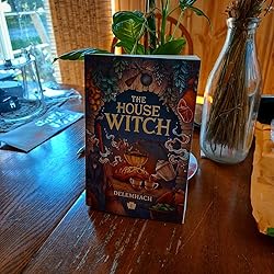 The House Witch: A Humorous Romantic Fantasy: Delemhach: 9781039410251 ...
