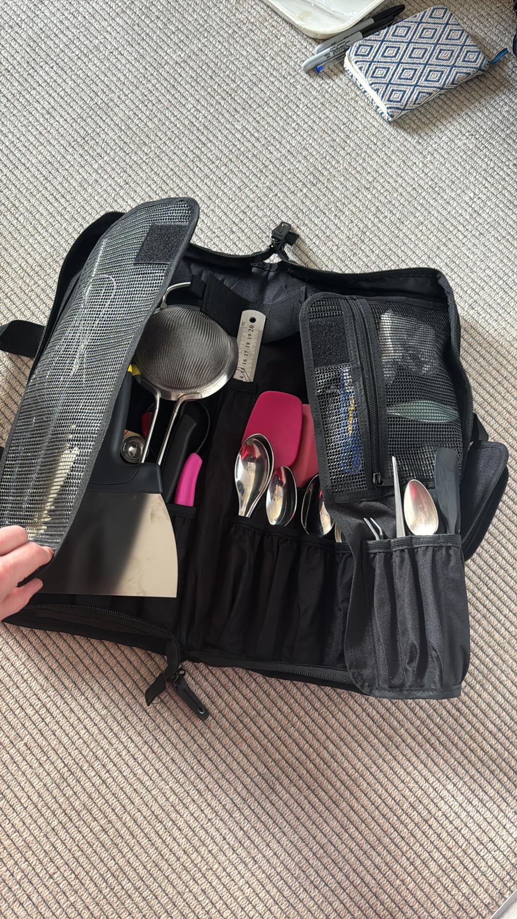 samdew Chef Bag, Culinary Chef Knife Case with 17 + 6 Utensil Slots ...