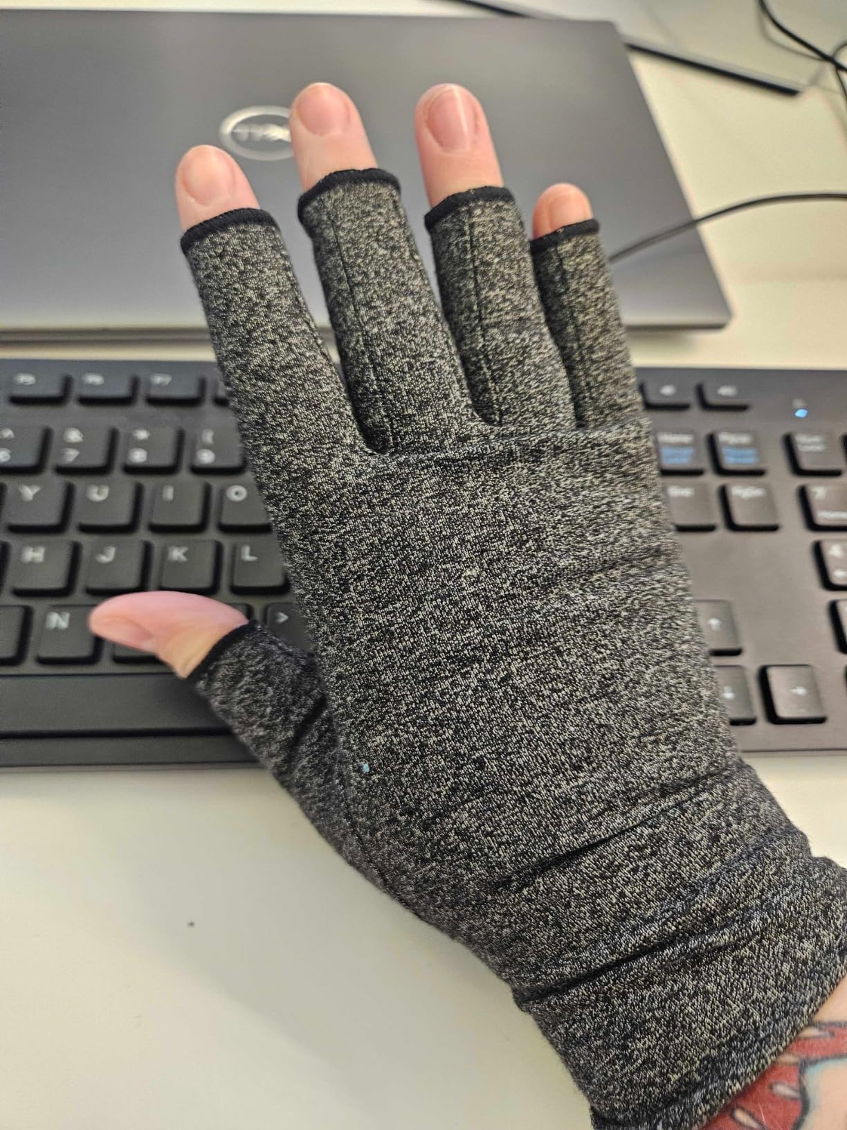 Amazon.com: Ergo Glove - The Best Typing Glove for Cold Offices ...