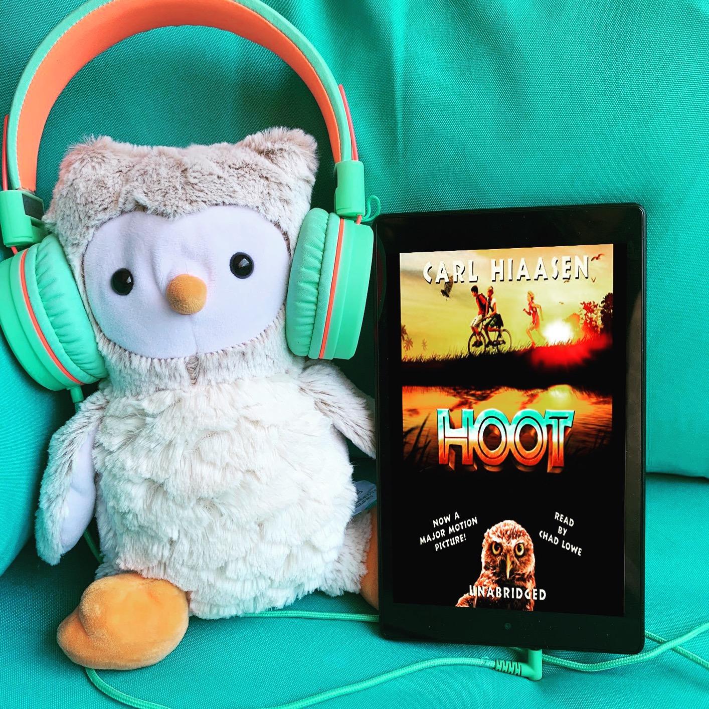 Hoot: Hiaasen, Carl, Lowe, Chad: 9780307206978: Amazon.com: Books