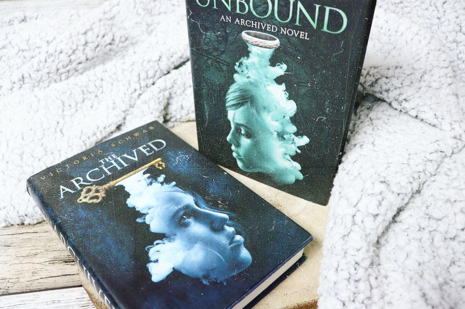 The Dark Vault: The Archived and the Unbound Novels : Schwab, V. E.: Amazon.de: Bücher