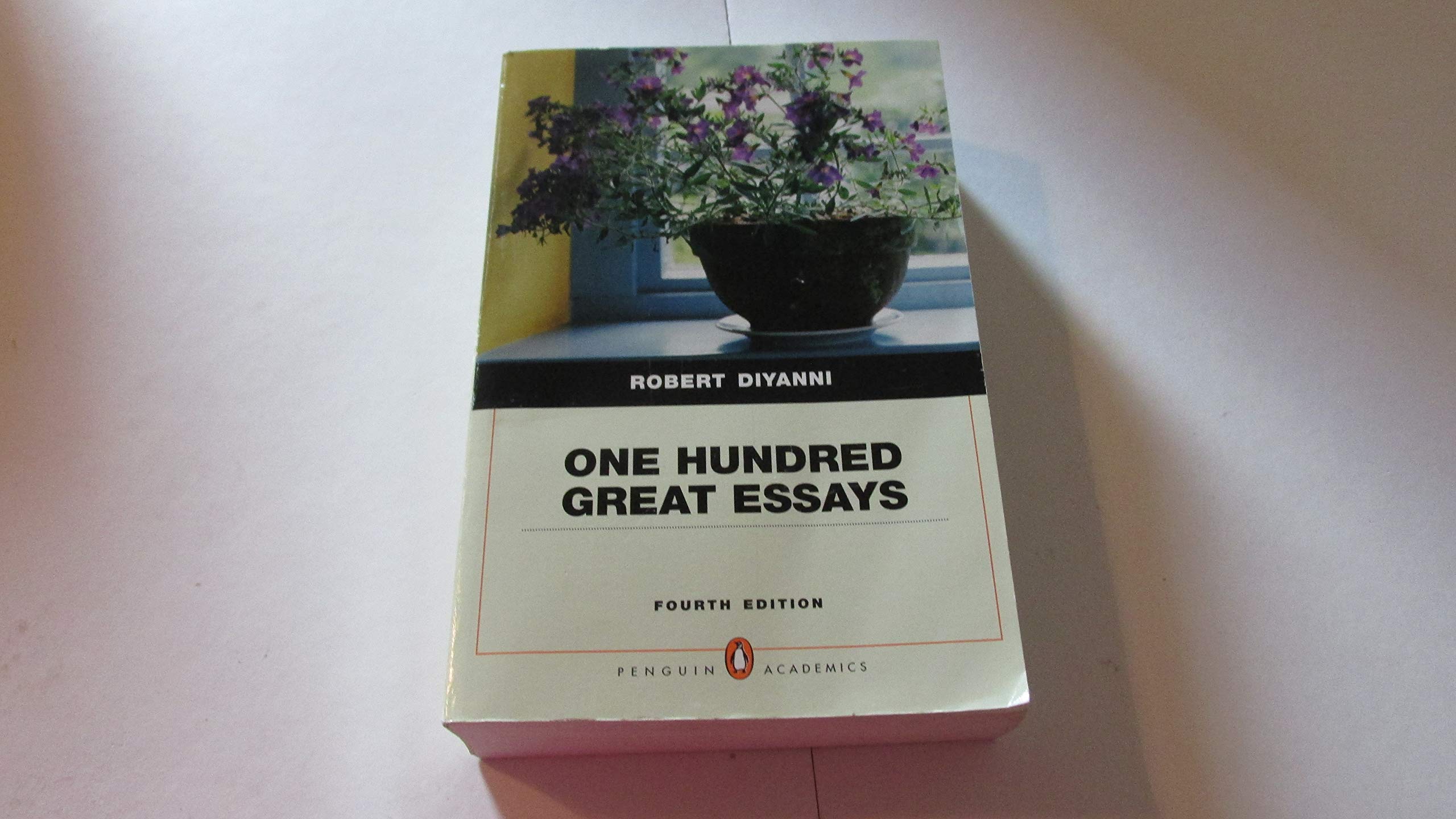Amazon.com: One Hundred Great Essays (Penguin Academics Series) (4th ...