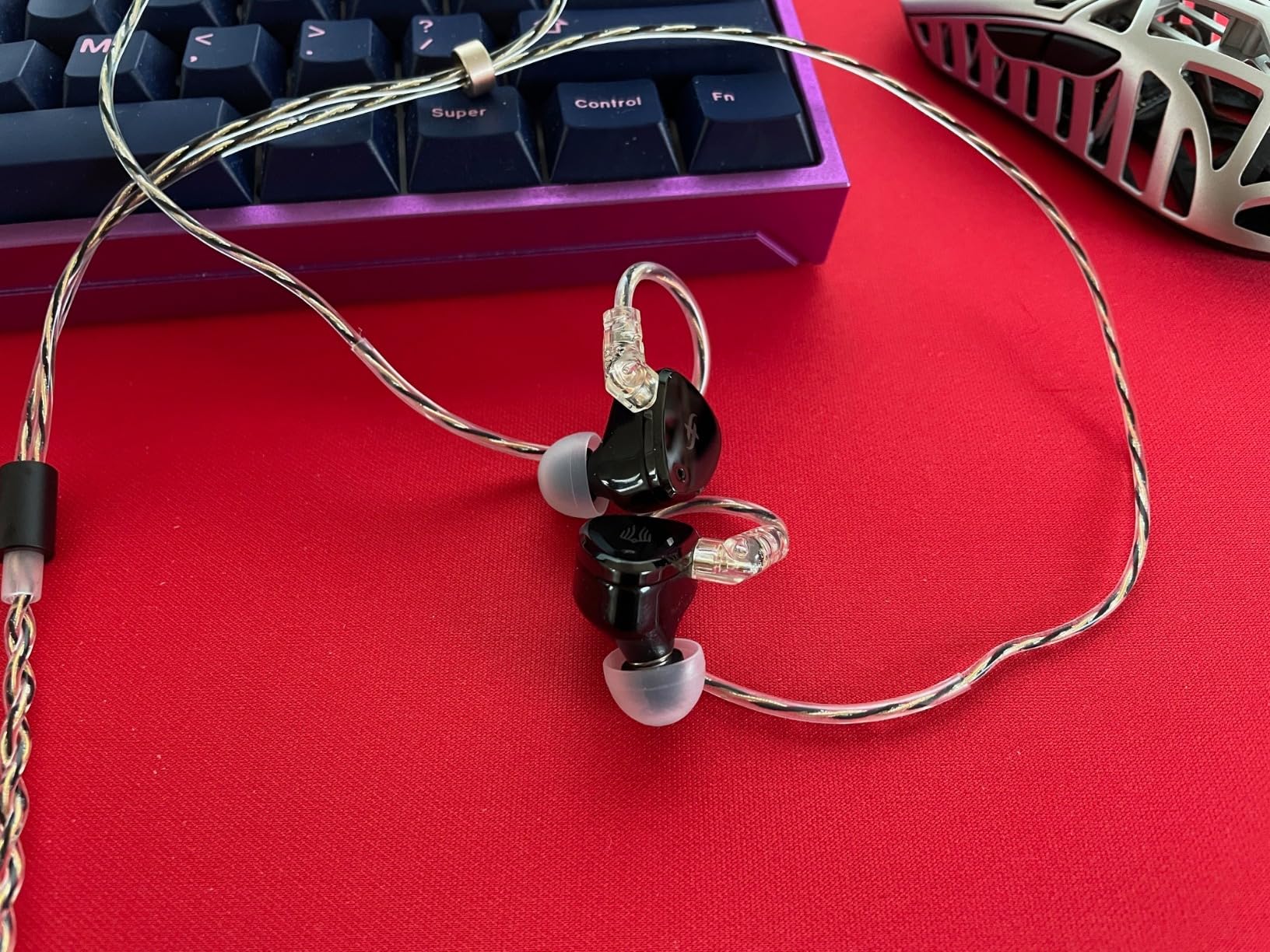 Linsoul SIMGOT EM6L 1DD + 4BA Hybrid Driver in-ear Monitor, Gaming ...