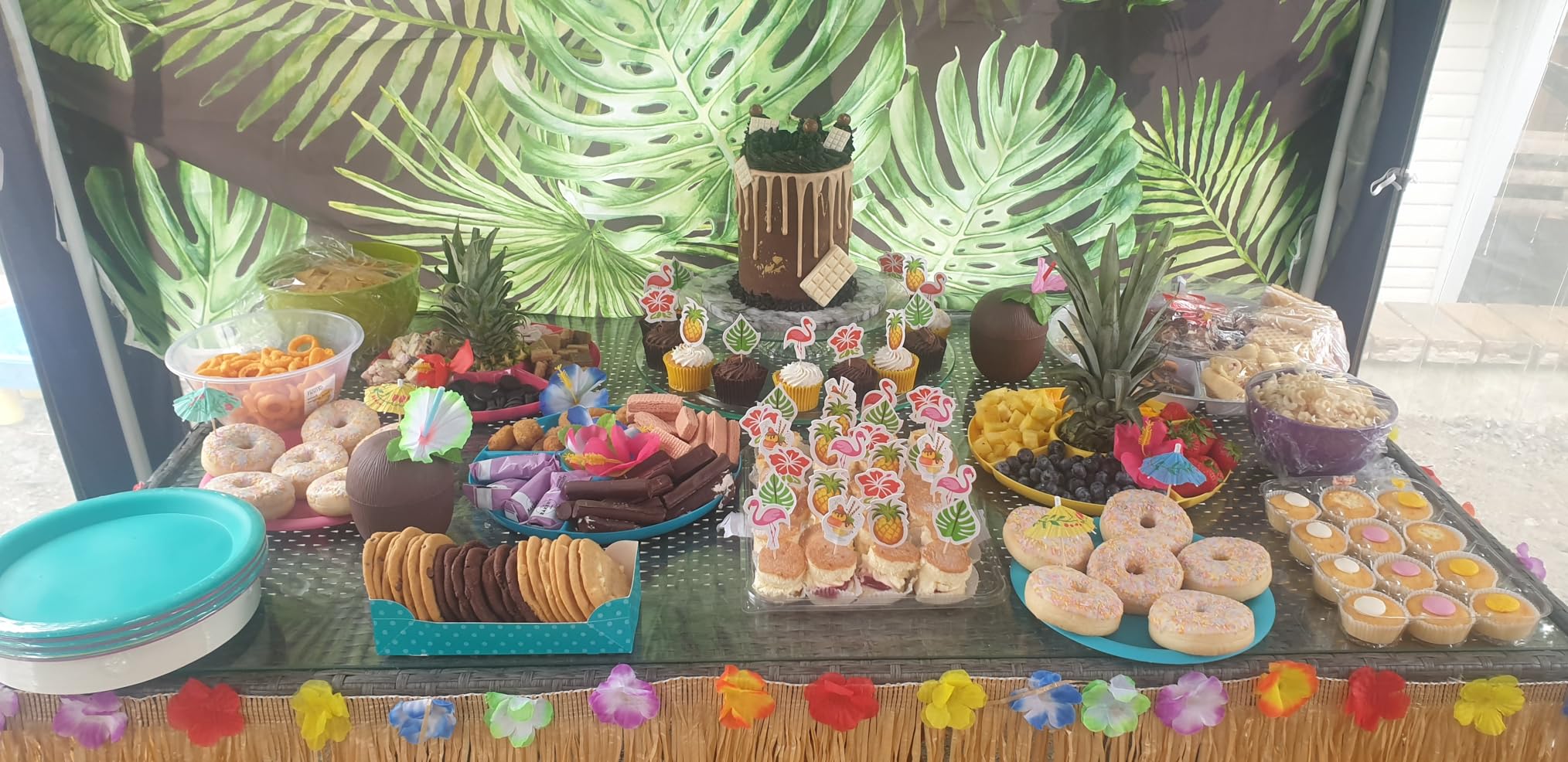 Quickdraw 24 x Coconut Cups with Paper Straws Hawaiian Beach Tropical ...