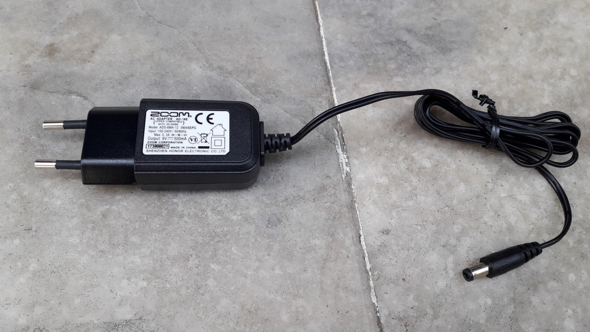 Zoom AD0016D Power Adapter (Black) : Amazon.in: Musical Instruments