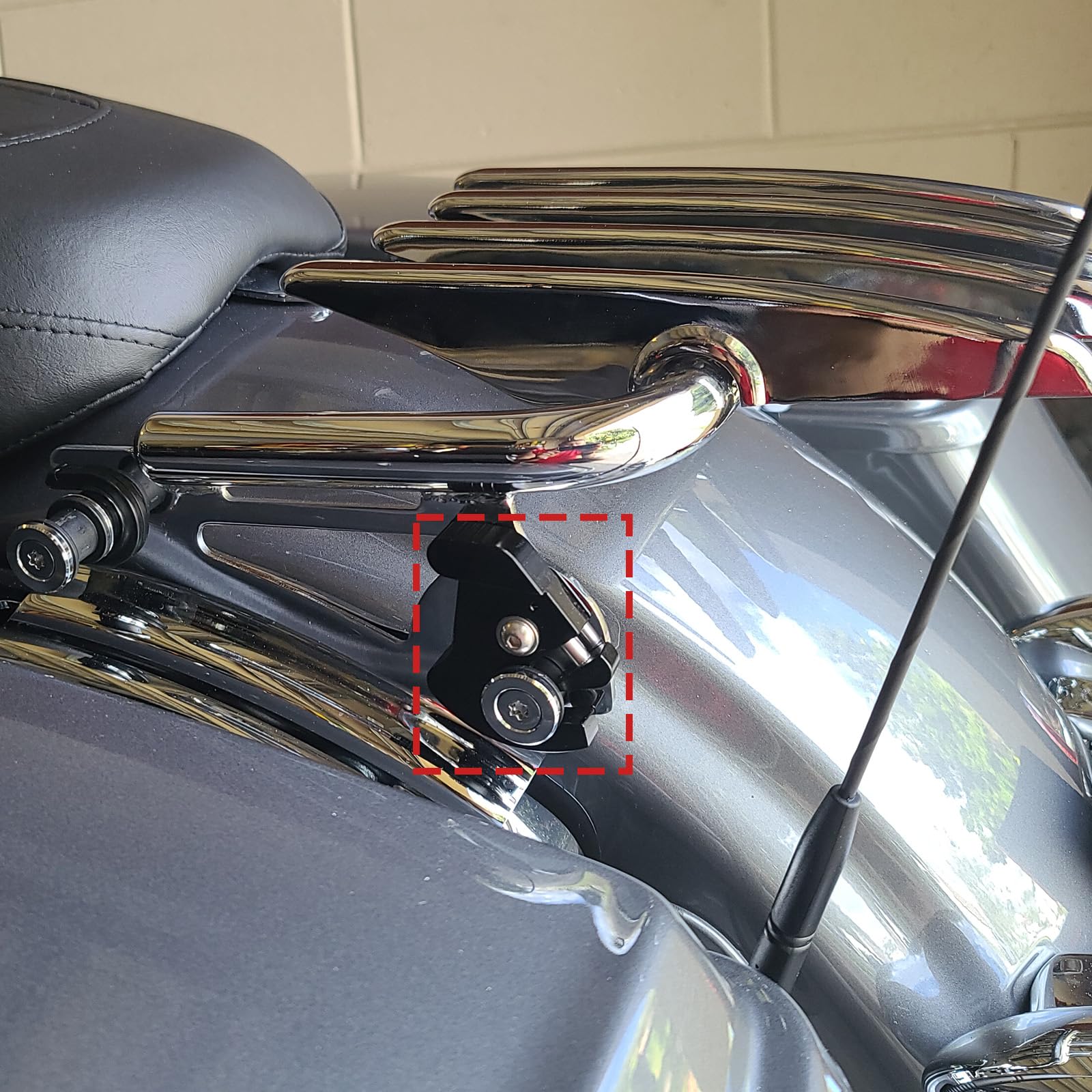 Snapklik.com : Black Mounting Luggage Rack Sissy Bar Docking Latch ...