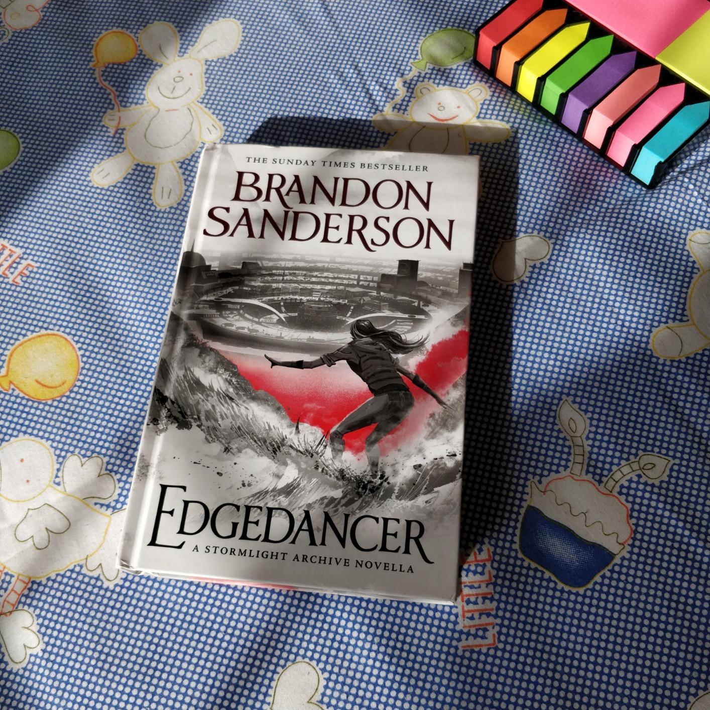STORMLIGHT ARCHIVE: EDGEDANCER : Sanderson, Brandon: Amazon.in: Books