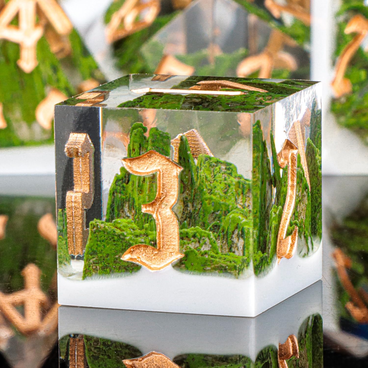 KERWELLSI Green Mountains Sharp Edge Resin DND Dice Set, Polyhedral ...