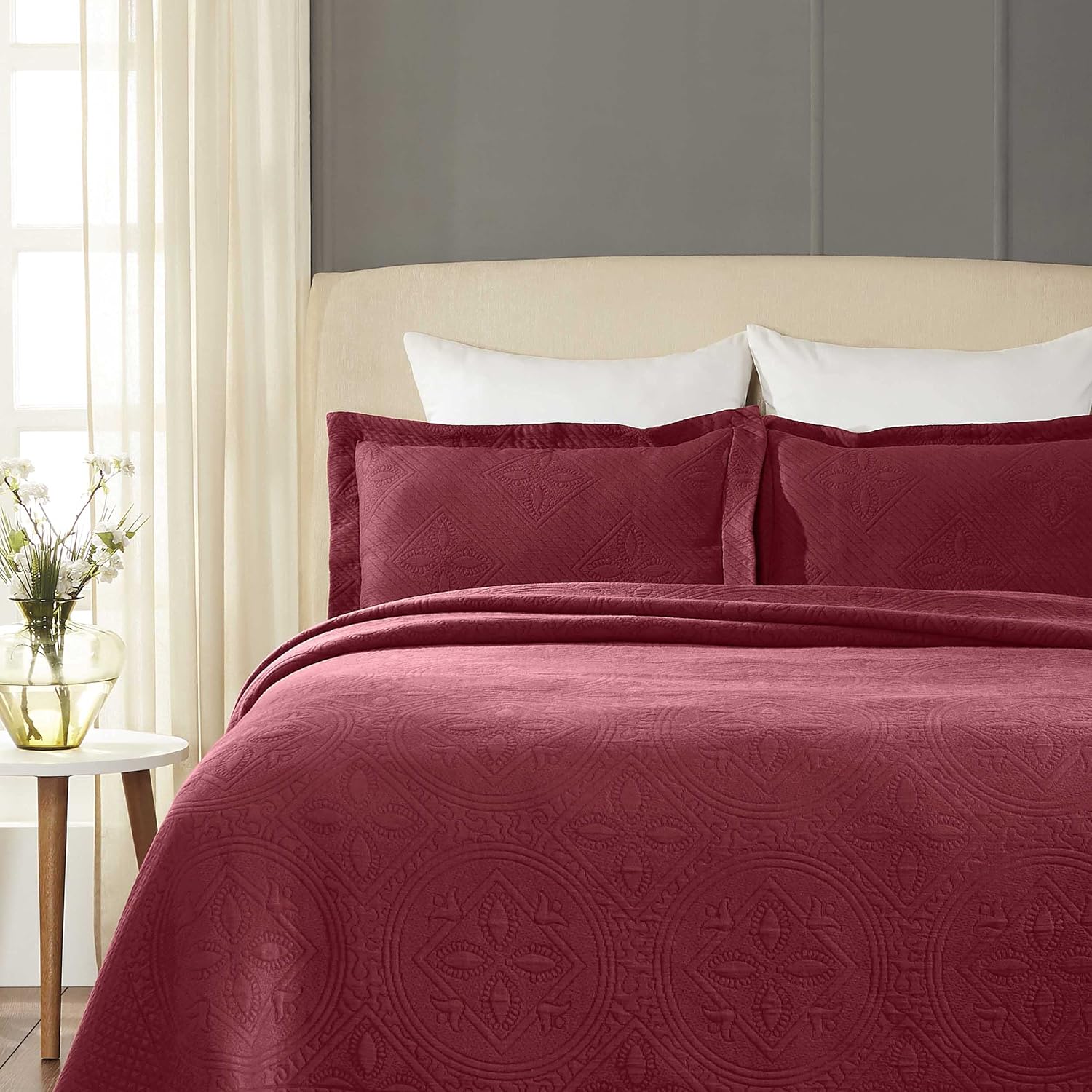 Amazon.com: SUPERIOR Celtic Circles Bedspread with Matching Pillow ...