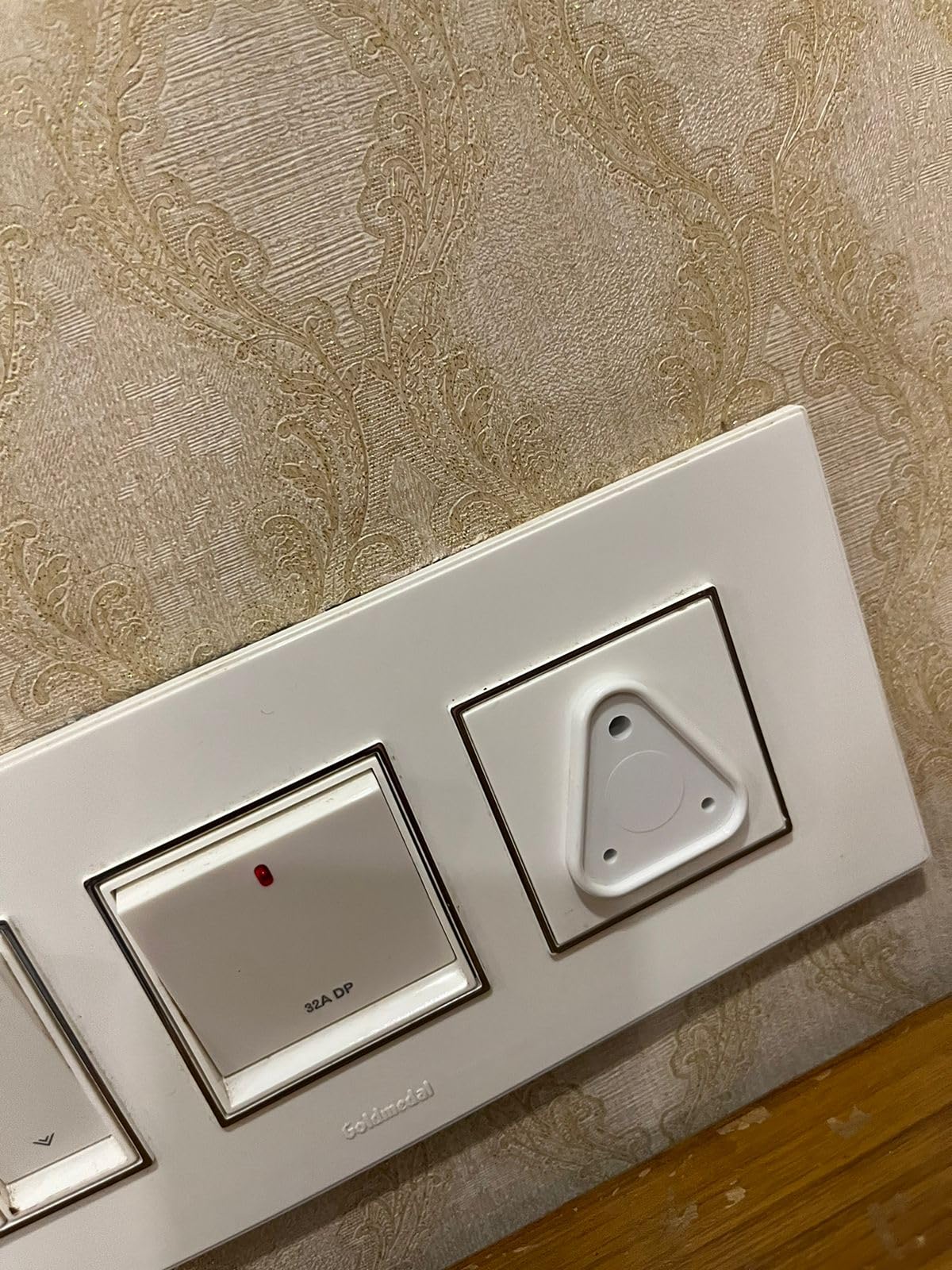 KBS Baby Safety Electric Switch Board Dummy Socket Plug Cover Guards ...