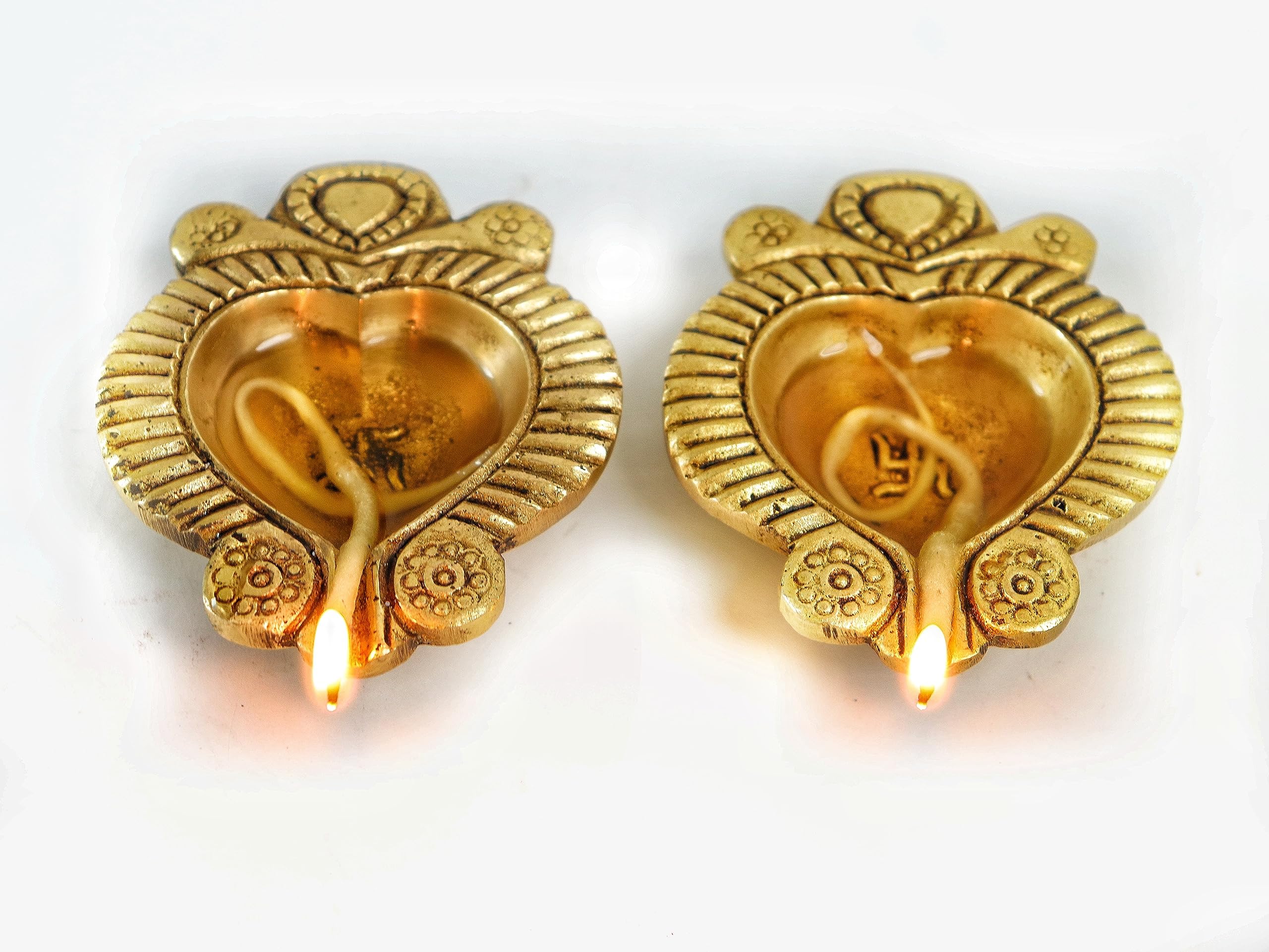 Buy The Spiritual Living Leaf Shape Handcrafted Oil Wick Diya with ...