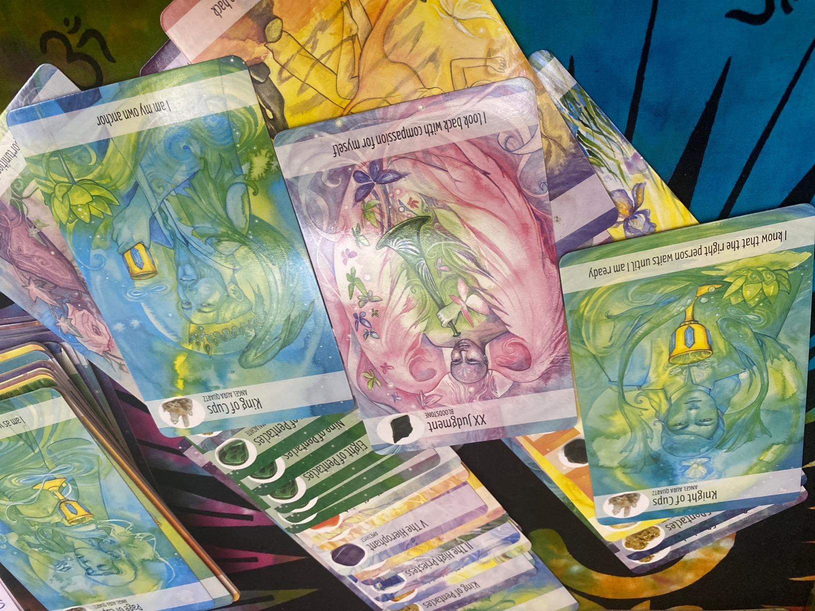 The Crystal Power Tarot: Includes a Full Deck of 78 Specially ...