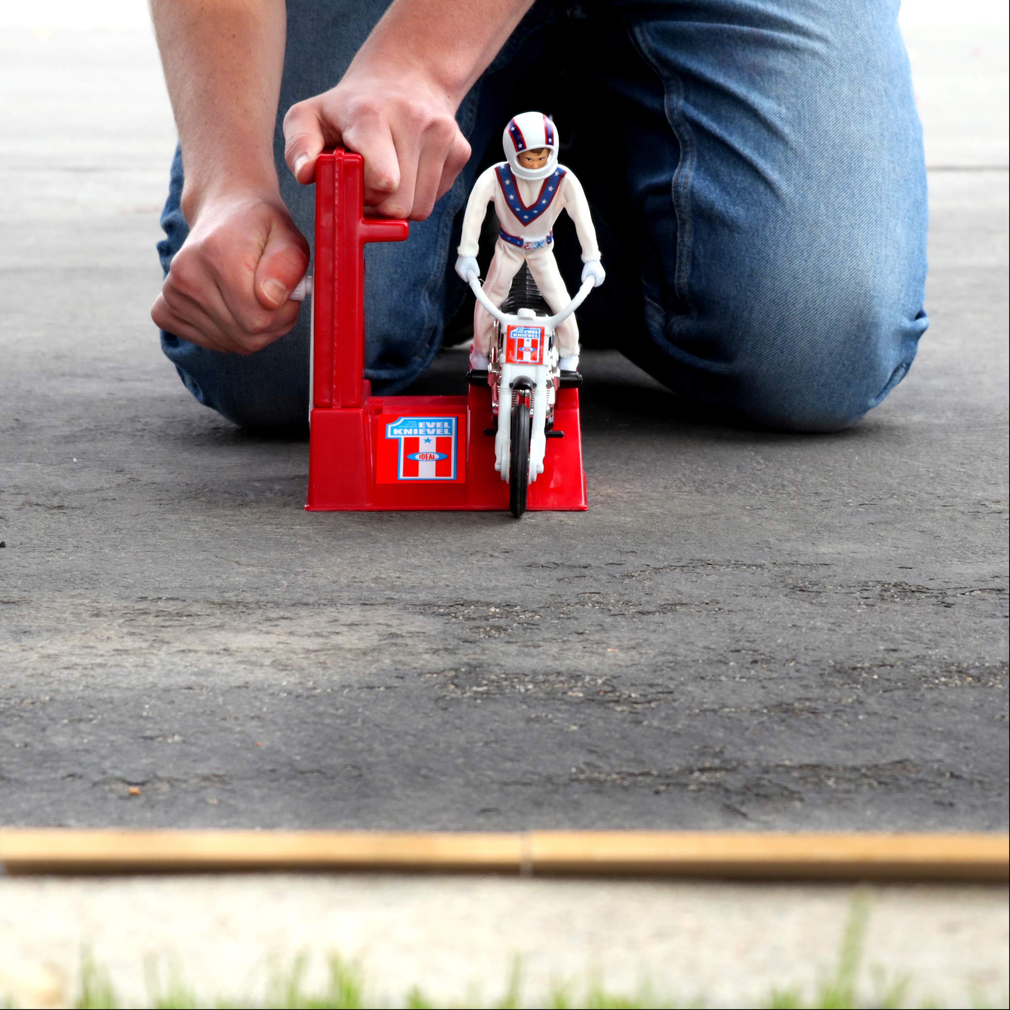 Evel Knievel Stunt Cycle - The Amazing Wind Up and Go Action Toy ...