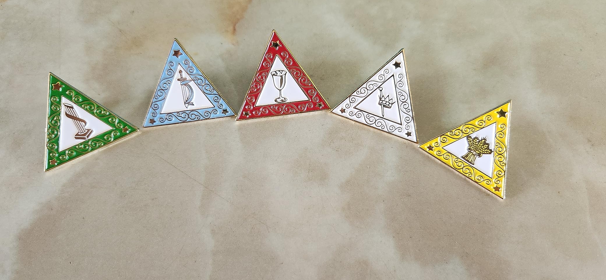 Amazon.com: OES Eastern Star Point Set Triangle Lapel Pin One Inch Gold ...