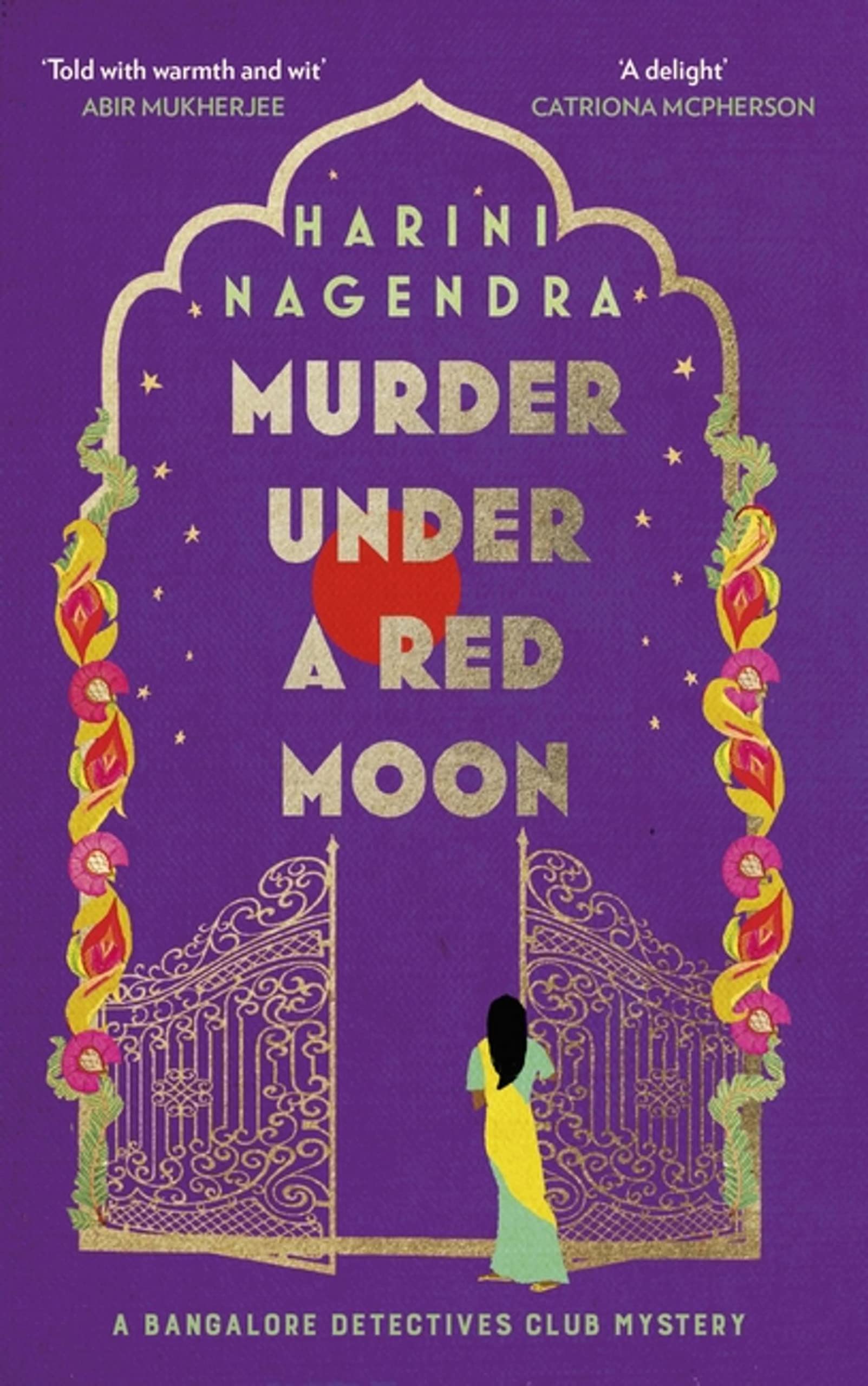 Murder Under a Red Moon: Harini Nagendra: 9781408715239: Amazon.com: Books