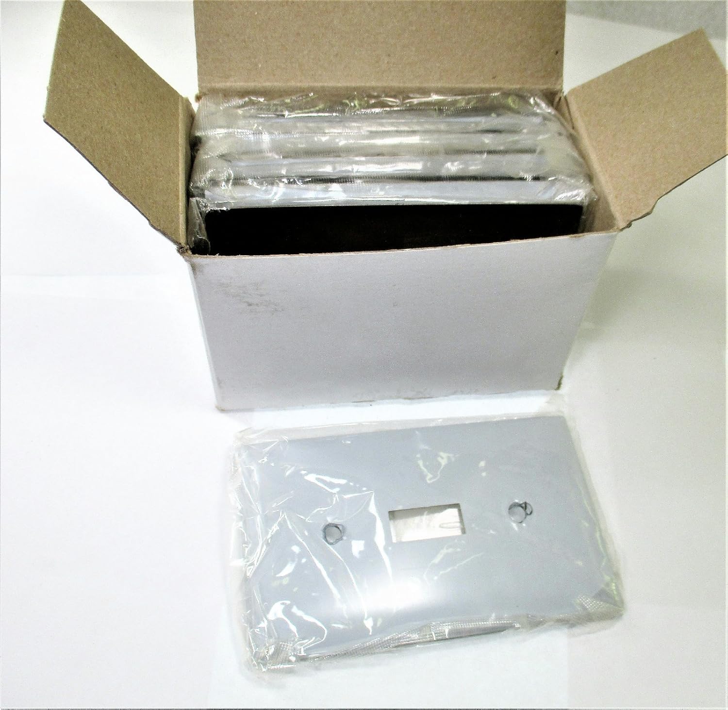 Amazon.com: Hubble SS1 Stainless Steel Wall Plate 1 Gang 1 Toggle ...