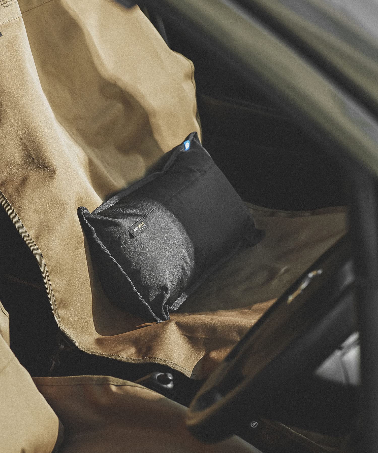 Amazon | GORDON MILLER コーデュラ ハーフ クッション 撥水加工 ダークグレー 幅45cm×奥行23cm×高さ10cm ...