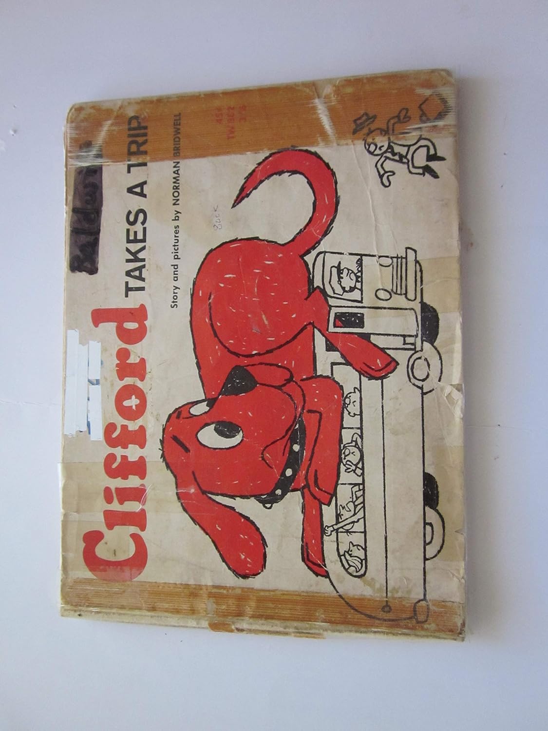 Clifford Takes a Trip: Norman Bridwell: Amazon.com: Books