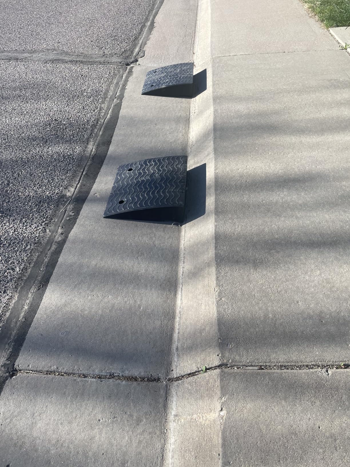 Amazon.com: Toolsempire Car Ramps, 2 PCs Rubber Curb Ramps for Driveway ...