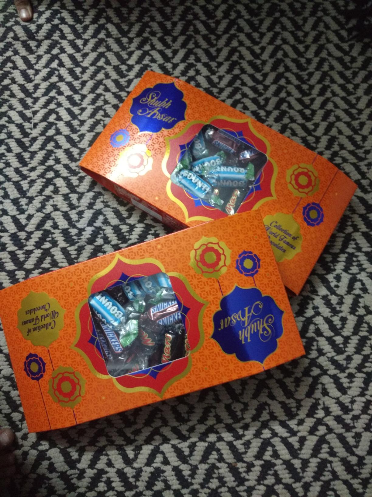 Snickers Mixed Miniatures Chocolate Gift Pack, 150 g (Pack of 2 ...