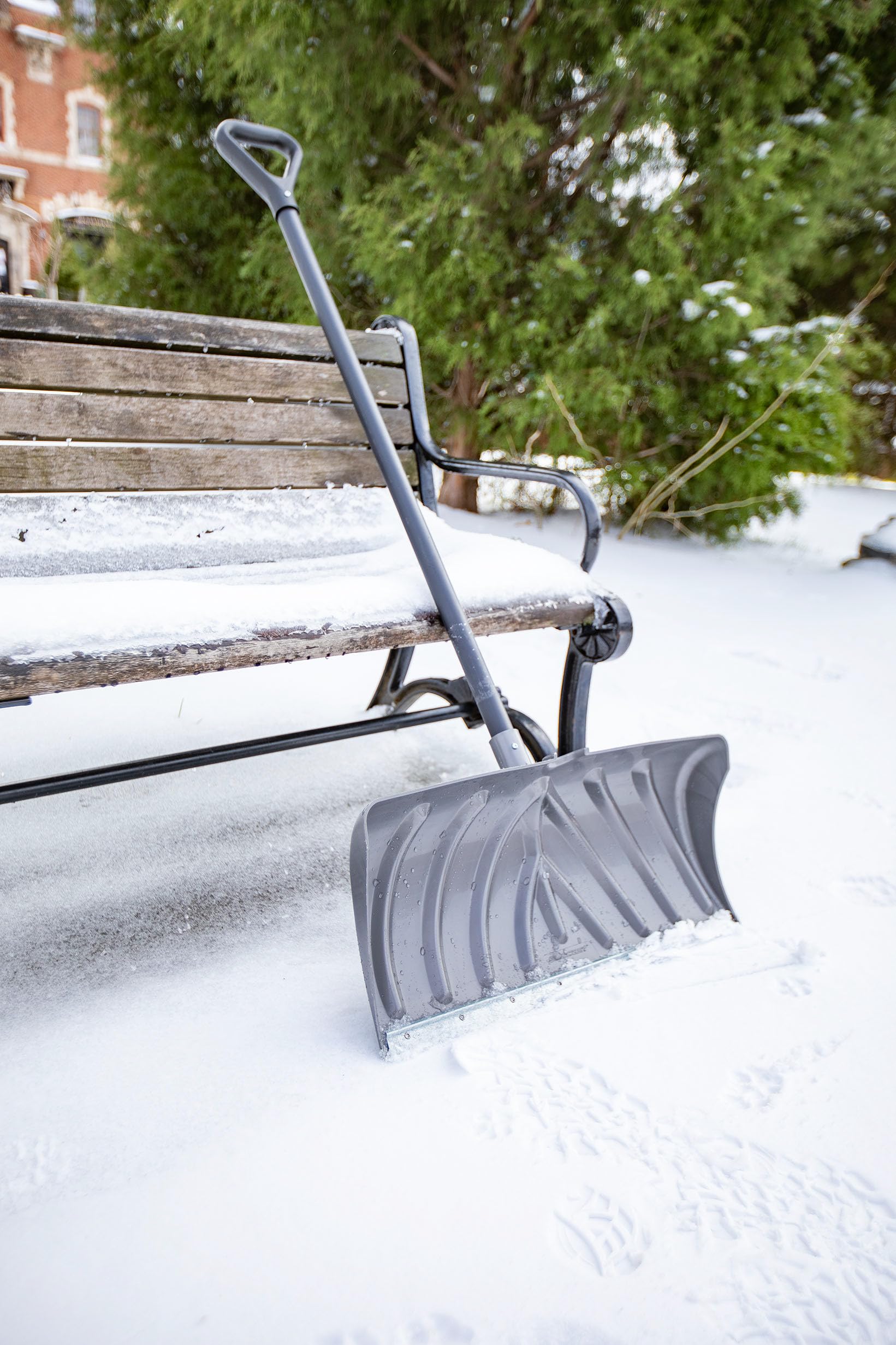 Snapklik.com : Suncast 24-Inch Snow Shovel And Pusher Combo