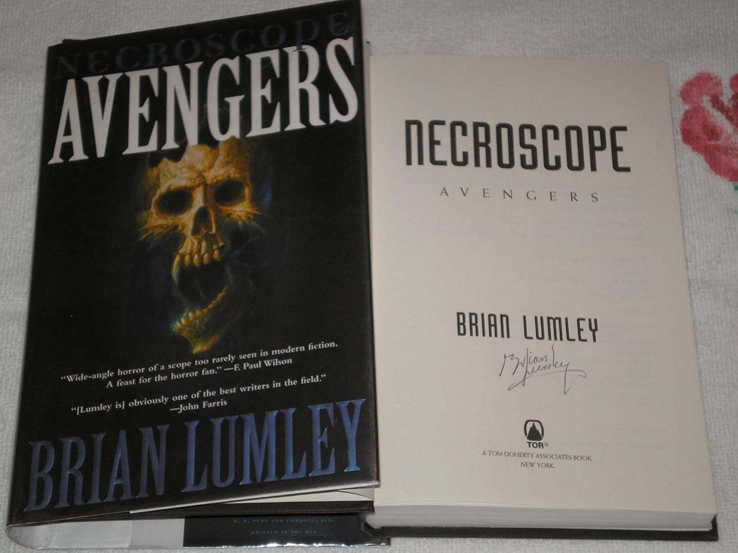 Necroscope: Avengers: Amazon.co.uk: Lumley, Brian: 9780312879235: Books