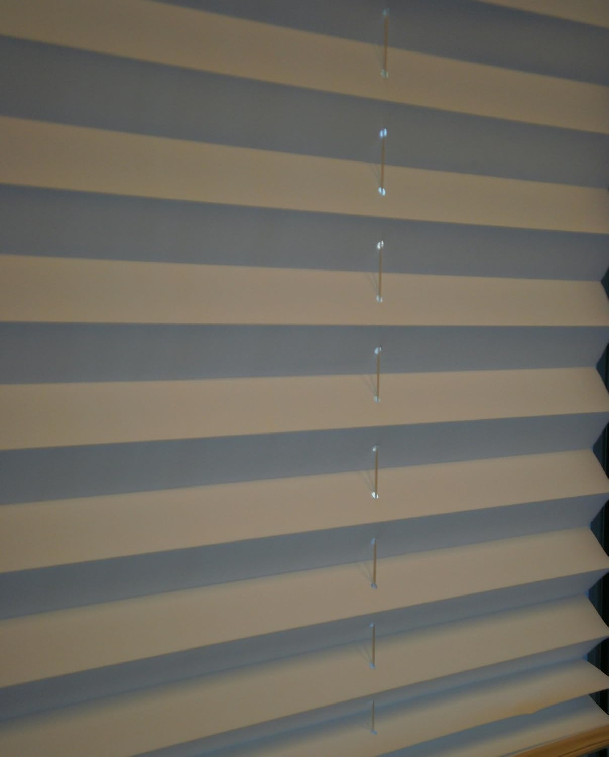 Amazon.com: Quickfix Temporary Light Filtering Vinyl Window Shade 36" X ...