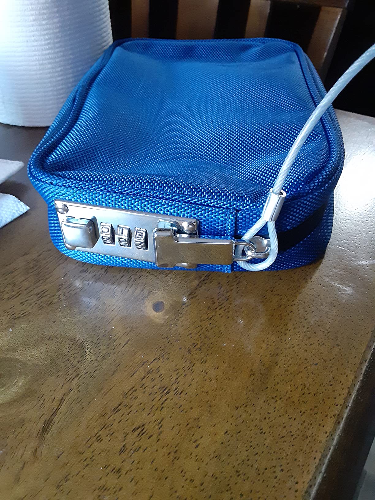 Safe Inside, Locking Privacy Pouch with Steel Tether Cable, Medium ...