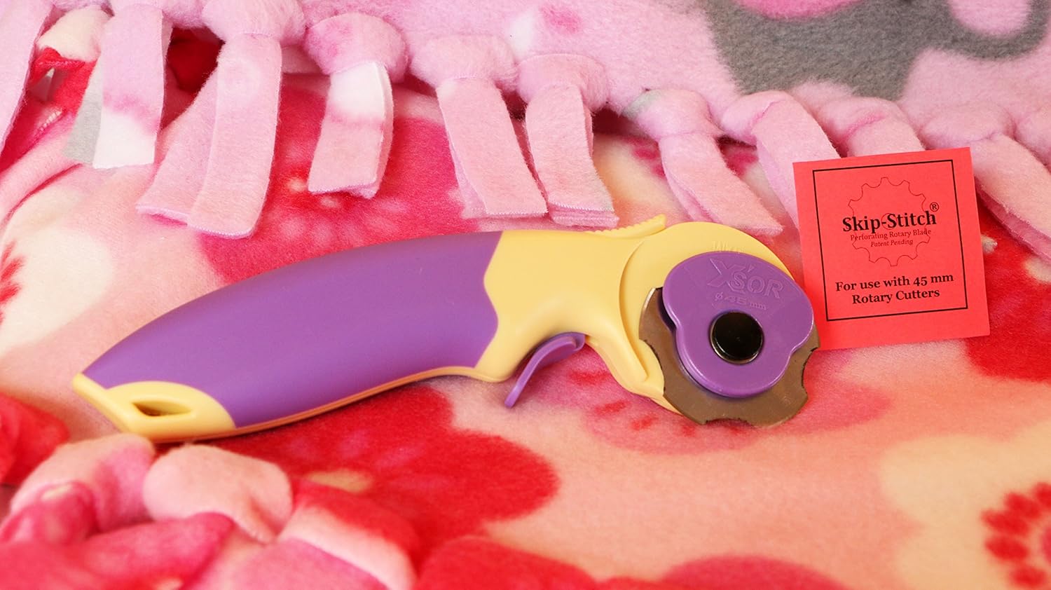 Amazon.com: Skip-Stitch Fringe Blade & Rotary Cutter : Arts, Crafts ...