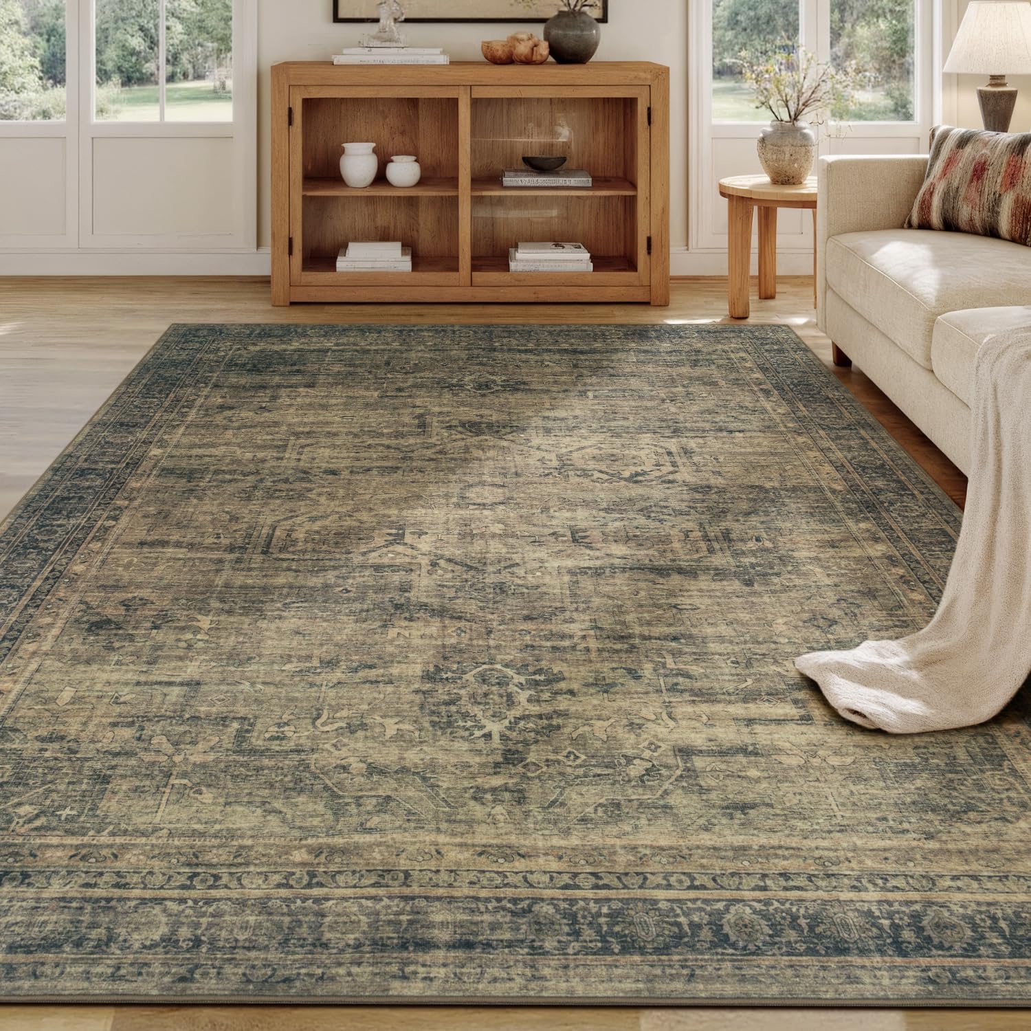 7 Best Carpet For Dining Room | Spill-Floor No More