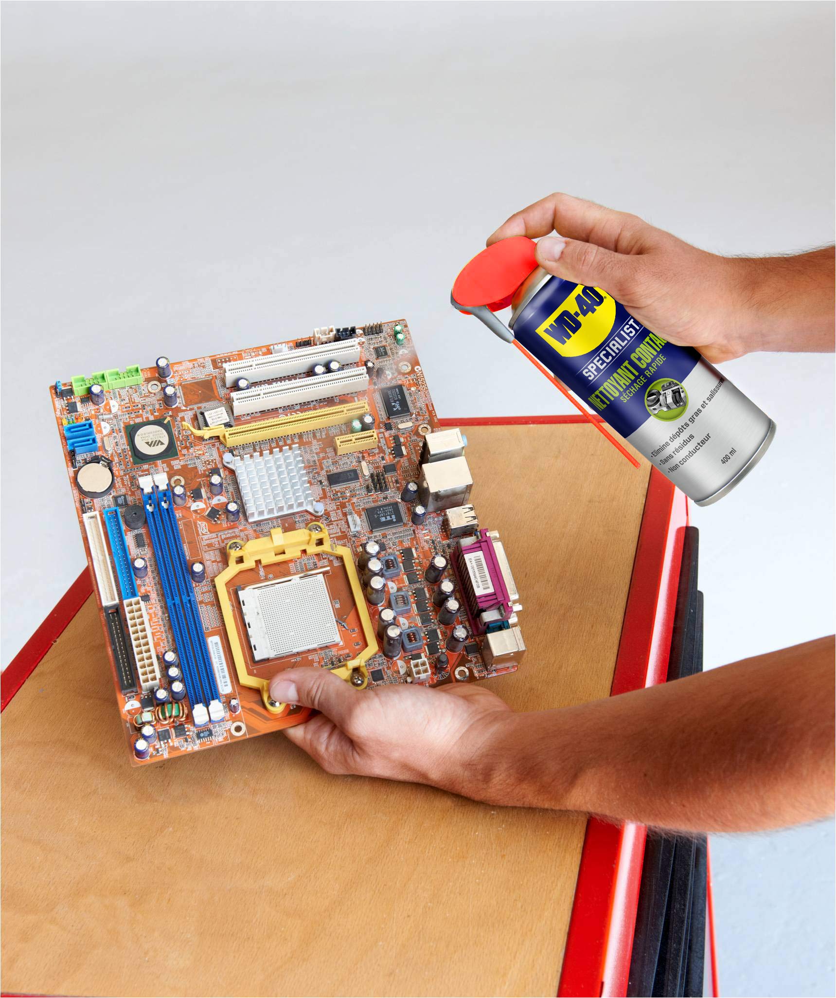 WD-40 Specialist • Contact Cleaner • Double Position Spray • Removes ...