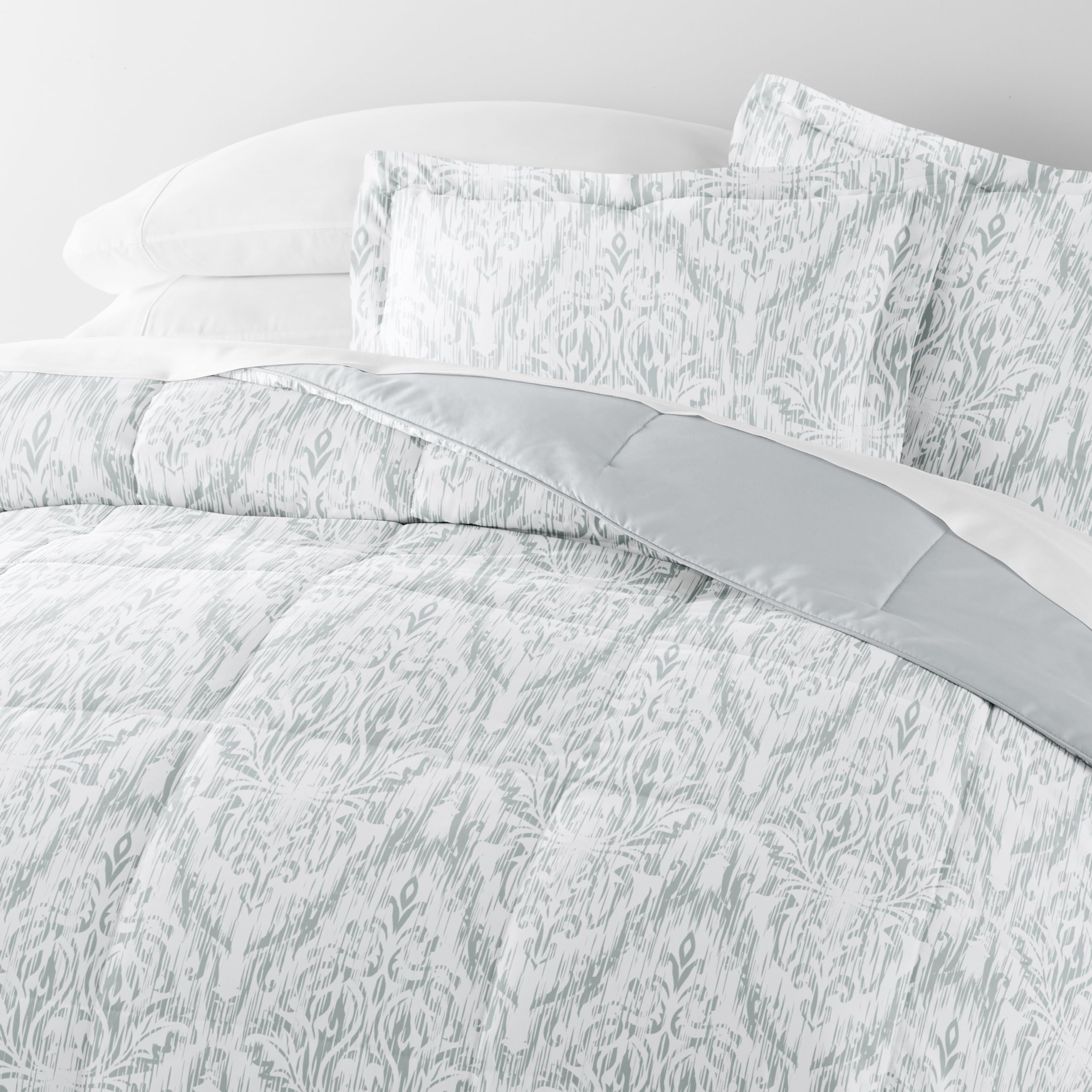 Amazon.com: Linen Market Reversible Queen/Full Comforter Set (3 Piece ...