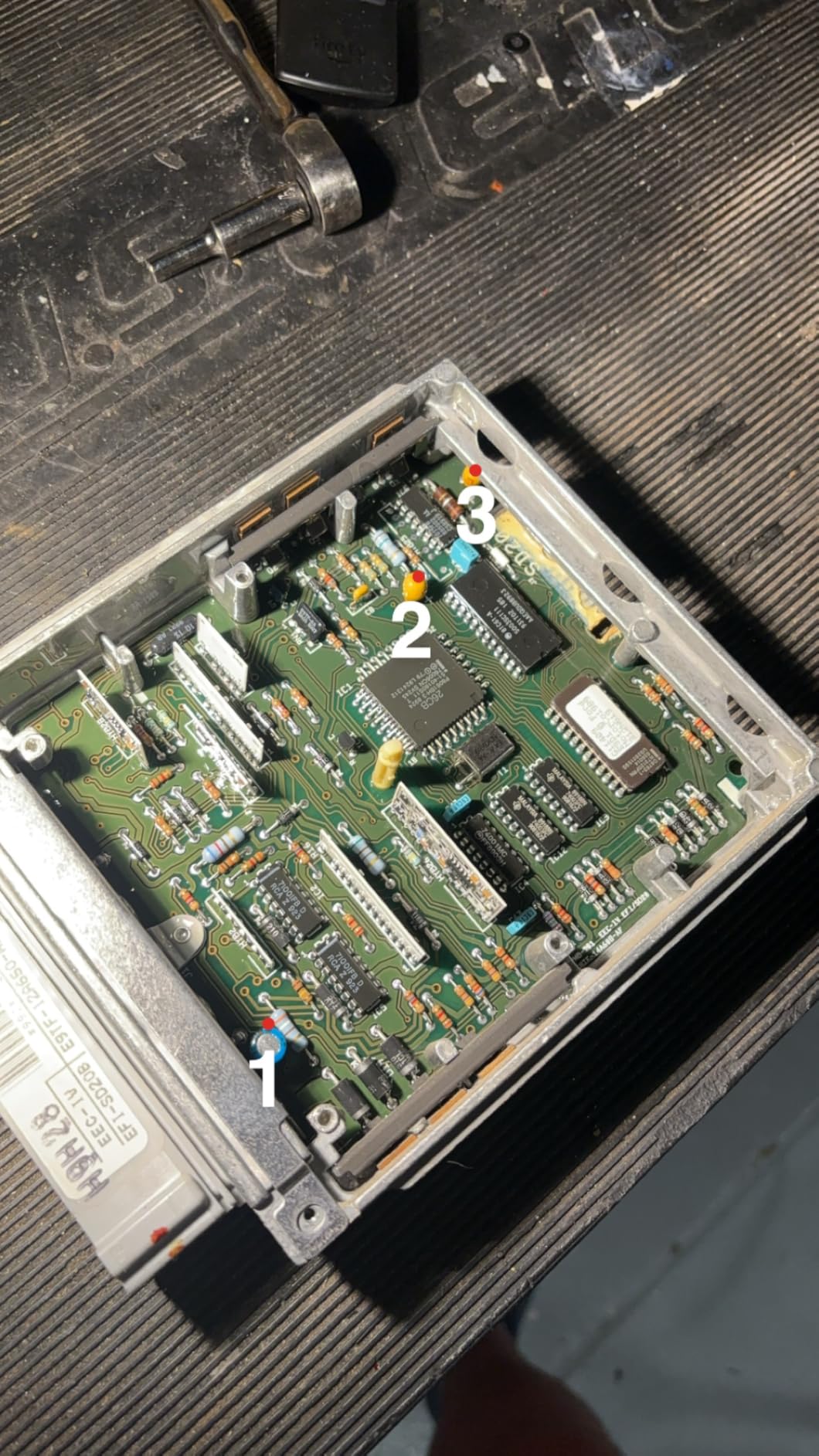 Amazon.com: 1987-1996 Ford ECU Capacitor Repair Kit : Automotive