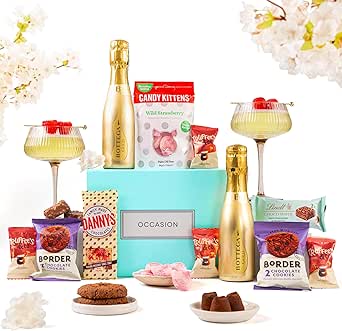 Prosecco Gift Set - Gold Bottega Prosecco and Chocolate Hamper : Amazon ...