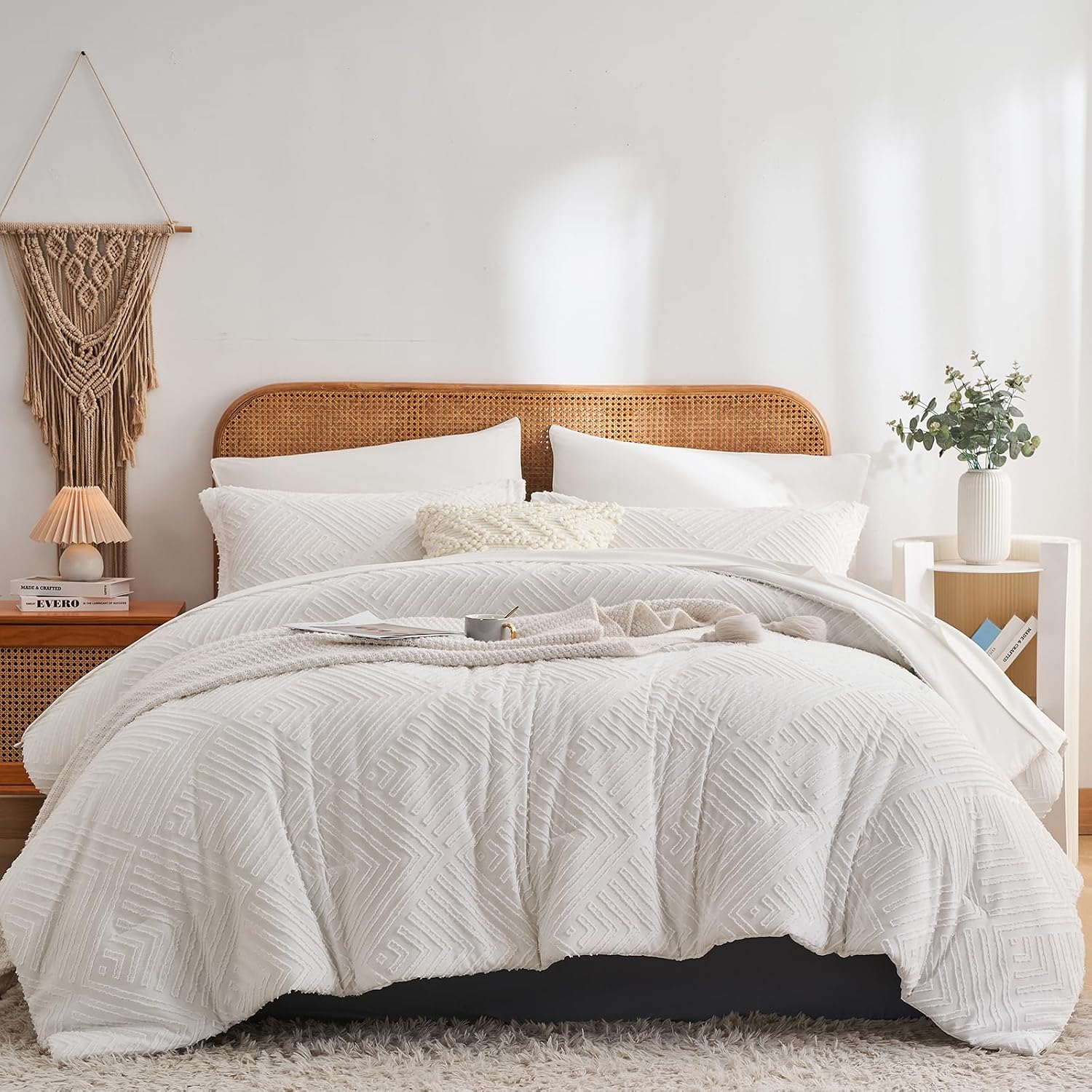 Amazon.com: WURUIBO White Tufted Comforter Set King Size 7 Piece Bed in ...