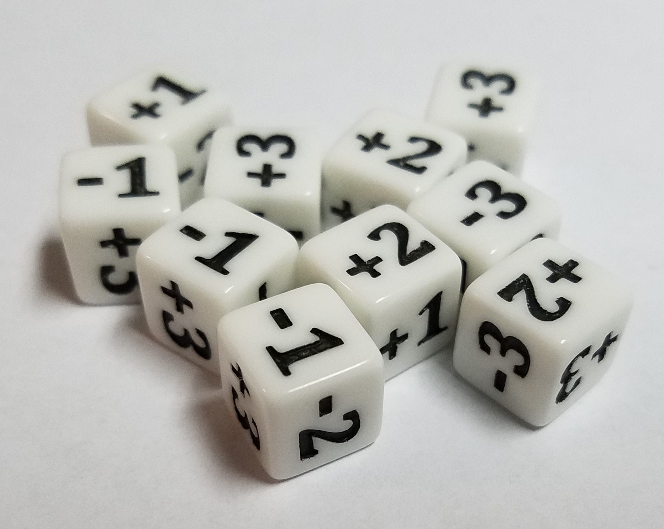 Amazon.com: quEmpire 10x White Minimalist Counter Dice for Games Like ...