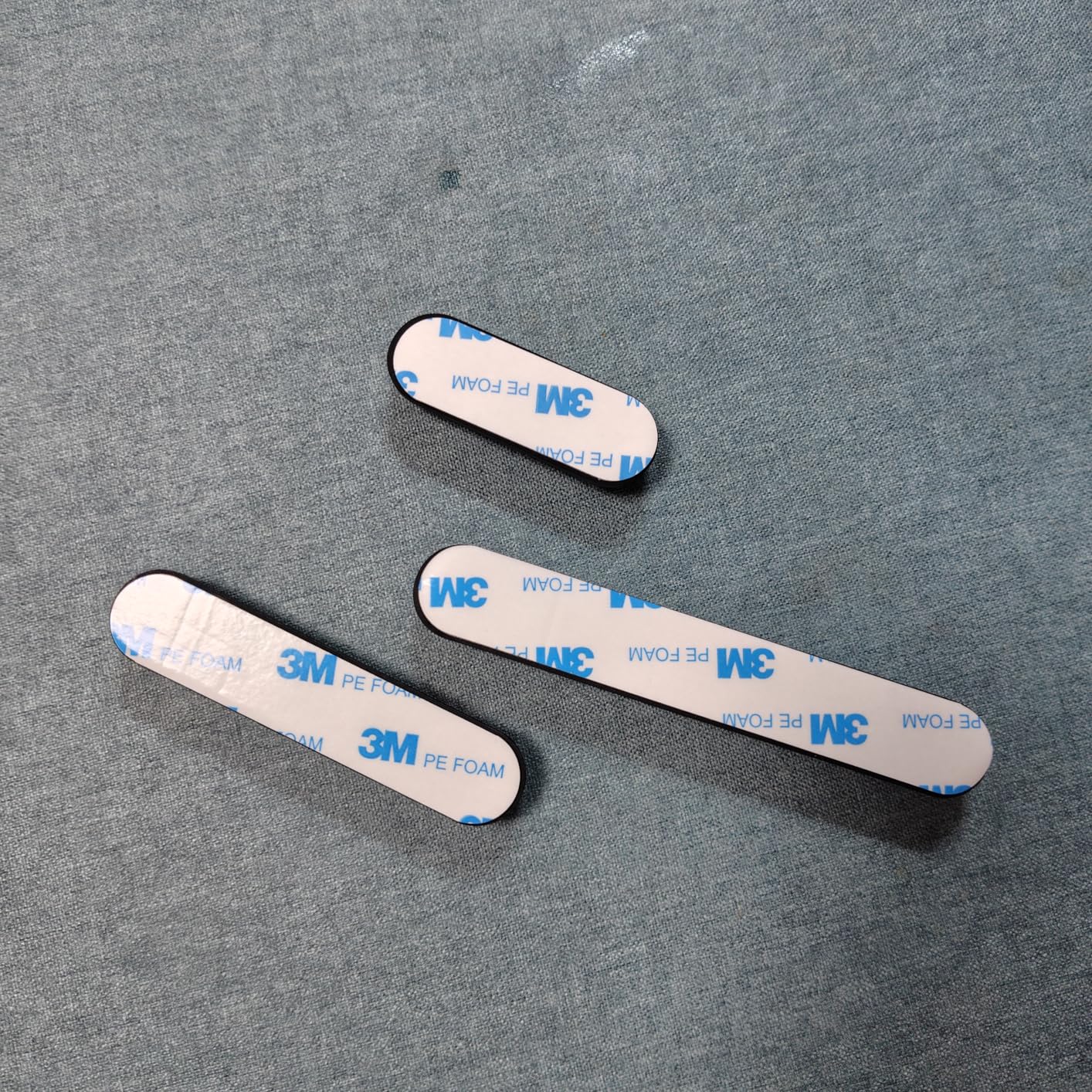 Amazon | Bawagu ケーブルホルダー 白い 3個入れ 良い粘着力 柔軟材質 両面テープ 固定 太いケーブル対応 複数のケーブルに適用 デスクコード 車内 台所 部屋 配線収納 ...