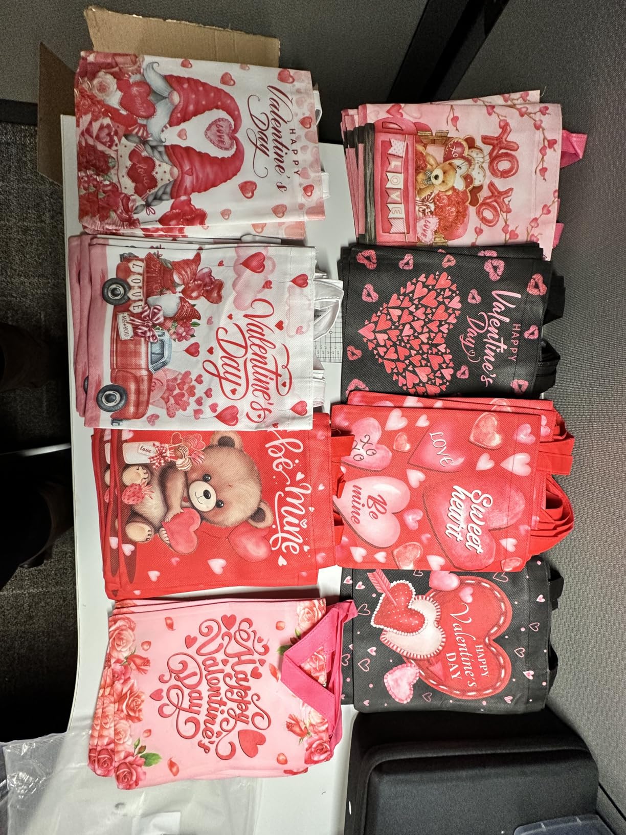 Amazon.com: Photect 32 Pcs Valentine's Day Gift Bags with Handles Non ...