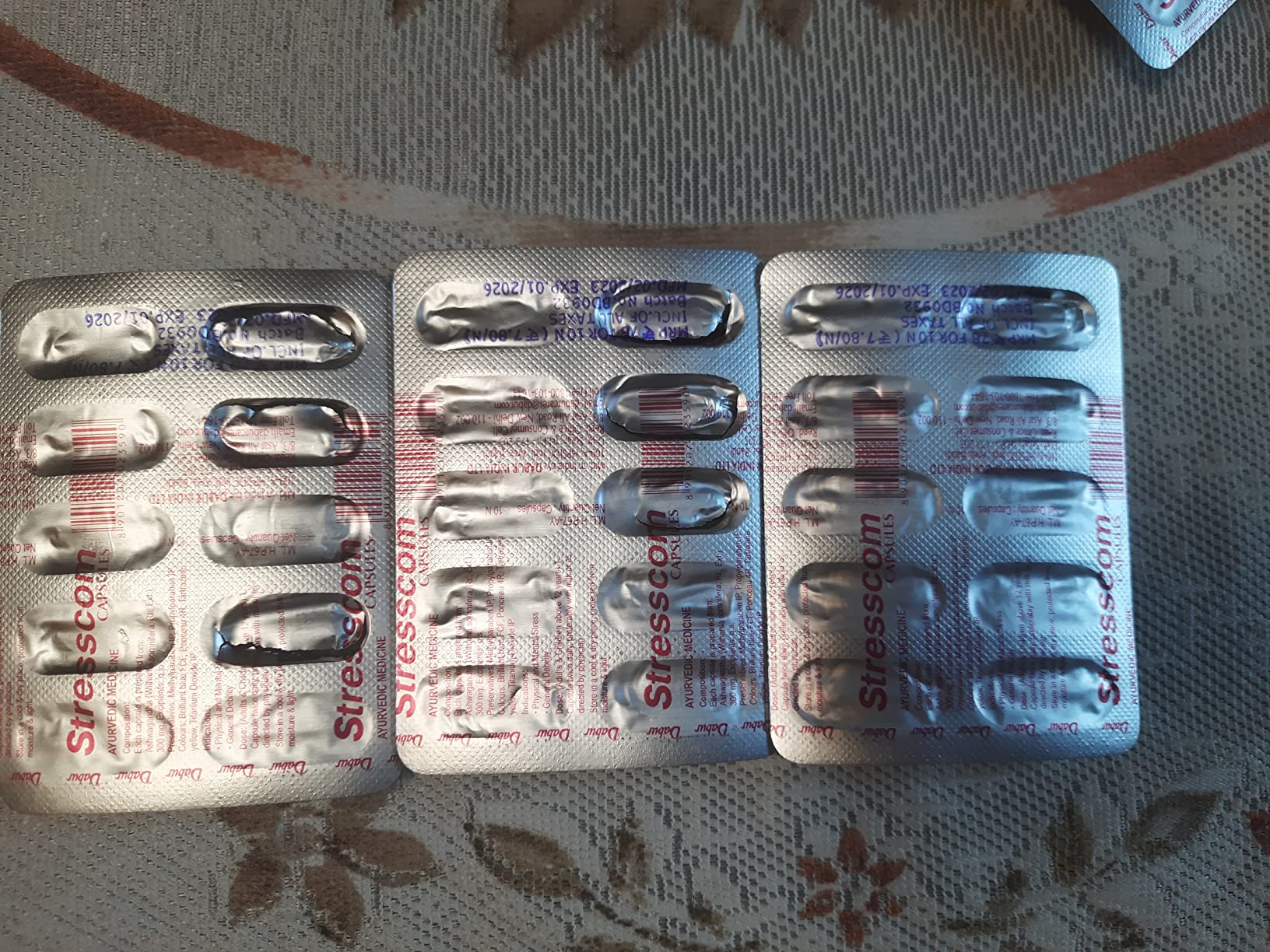 Dabur Stresscom Ashwagandha Capsules - 10 Count (6 Strips) : Amazon.in ...