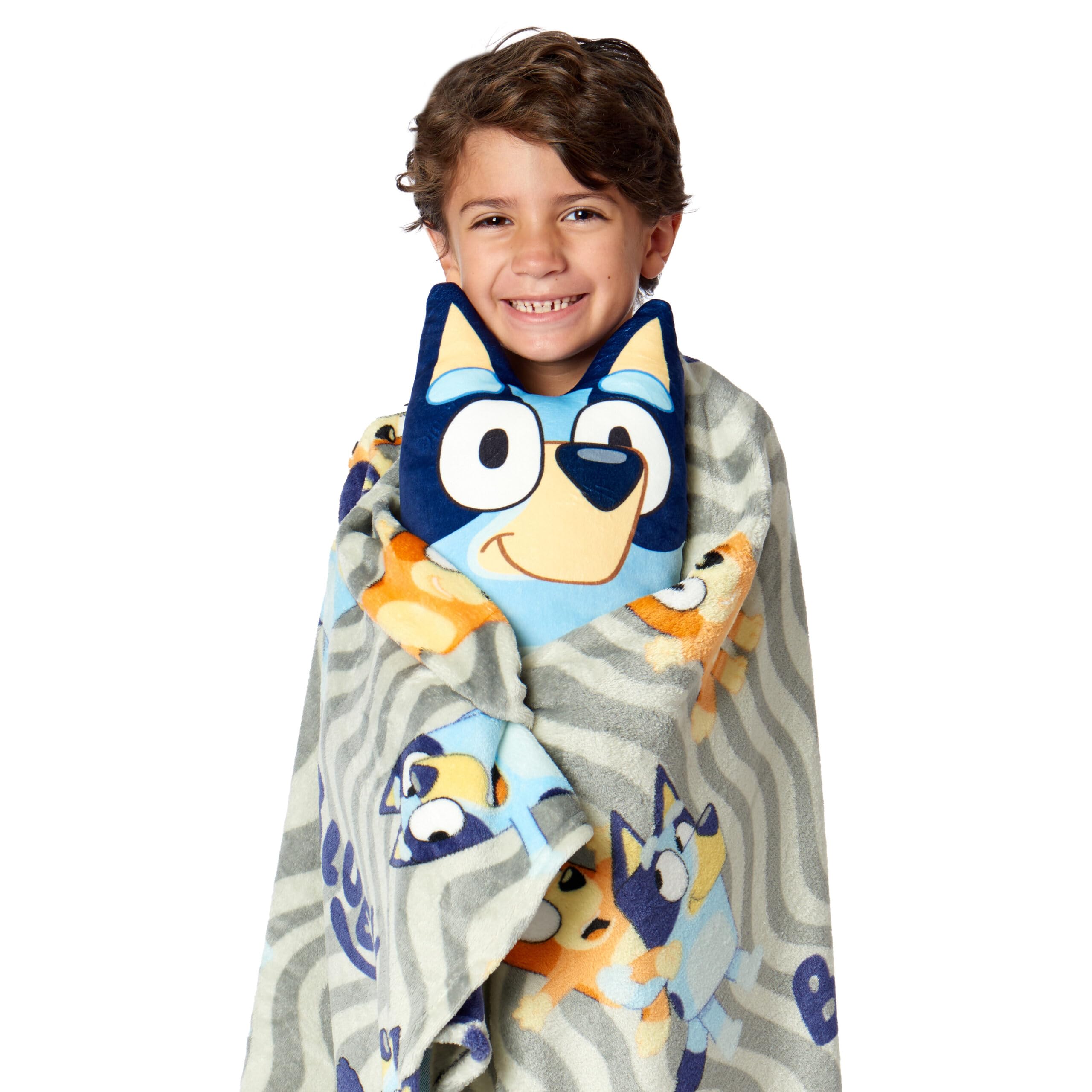Snapklik.com : Bluey, Bluey Fun, Silk Touch Throw And Hugger Set, 50 X ...