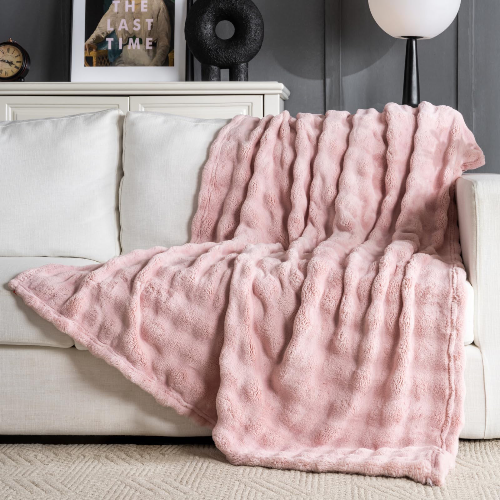 Amazon.com: Latepis Pink Faux Fur Throw Blanket for Couch Bubble Cute ...