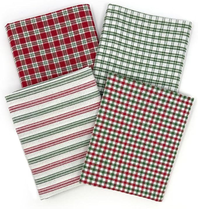 Amazon.com: Set of 4 Fat Quarters, Merry & Bright Red Green Christmas ...