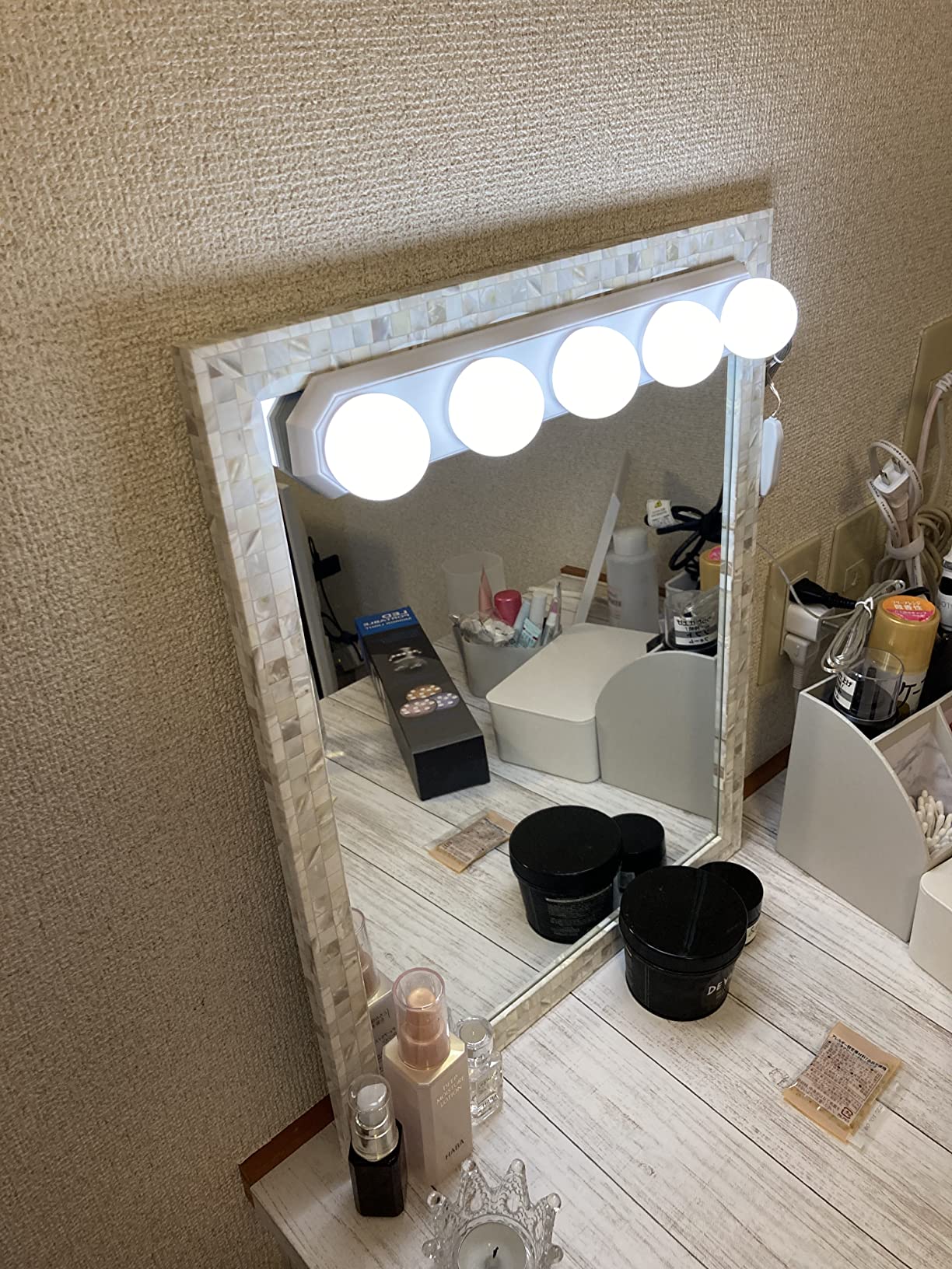 Amazon.co.jp : ミラーライト 女優ライト Elegirme LED化粧ライト3段階調色 10段階調光 USB給電 高輝度 省エネ 取り付け簡単 球状ランプ 日本語説明書付き ...