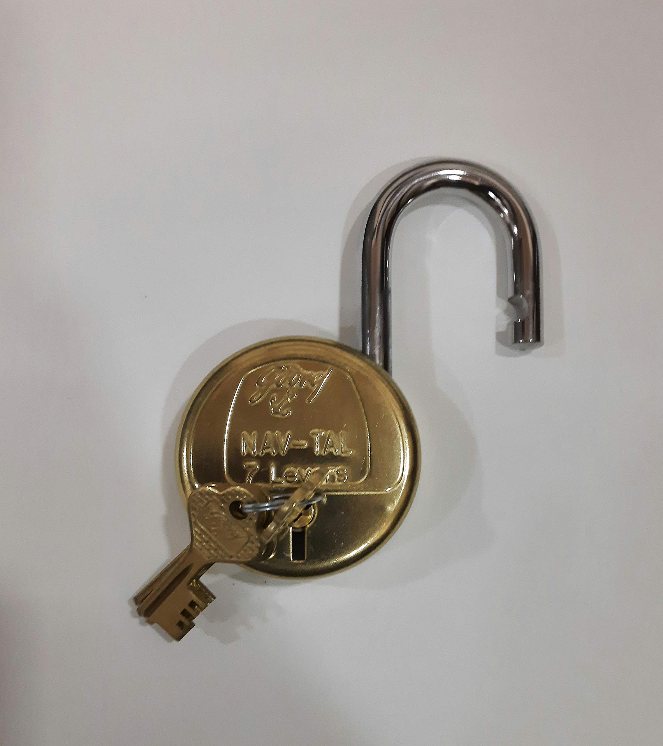 Godrej Locks NAV-TAL 7 Levers Deluxe Hardened Brass Lock with 4 Keys ...