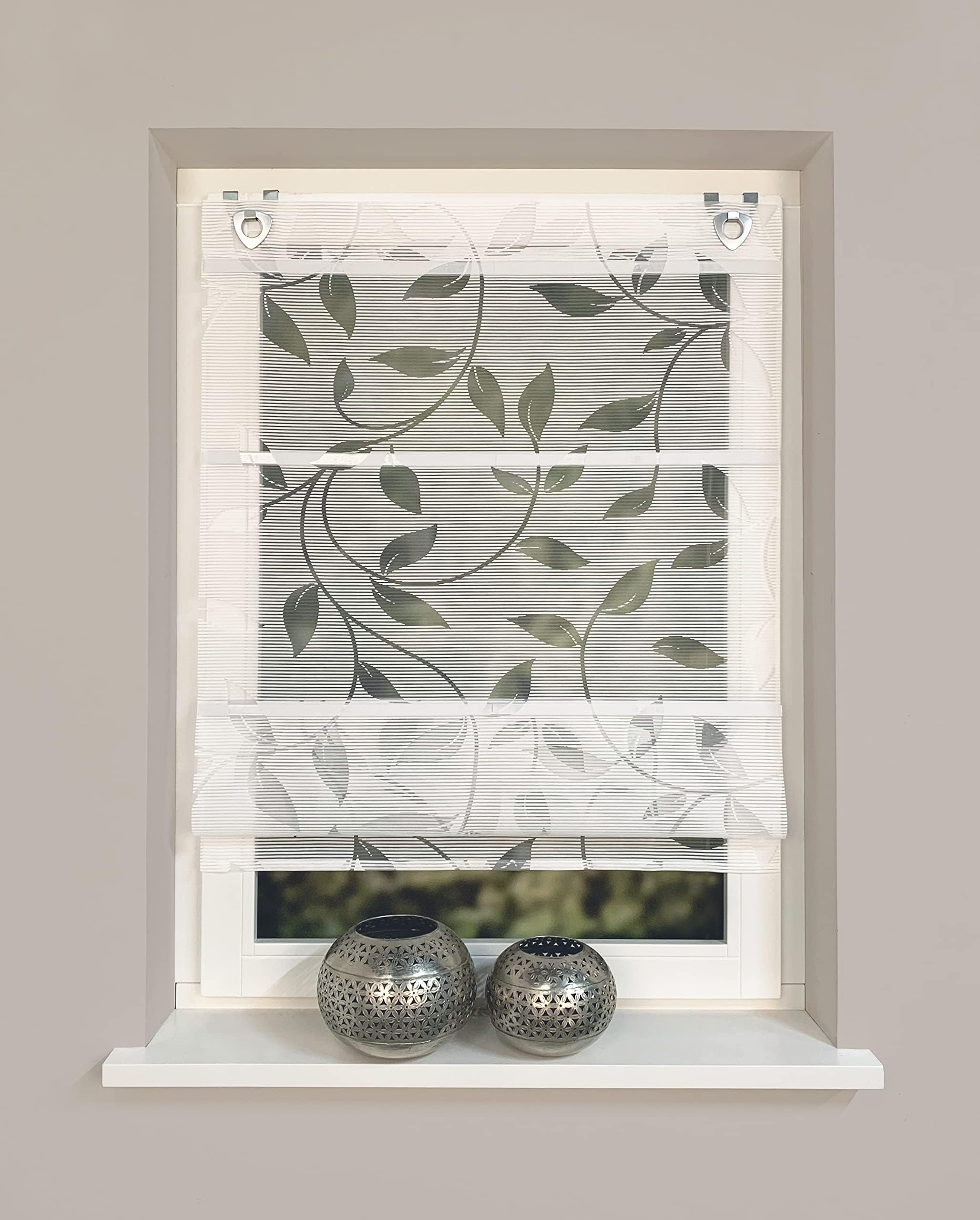 Gardine Oben Am Fenster
