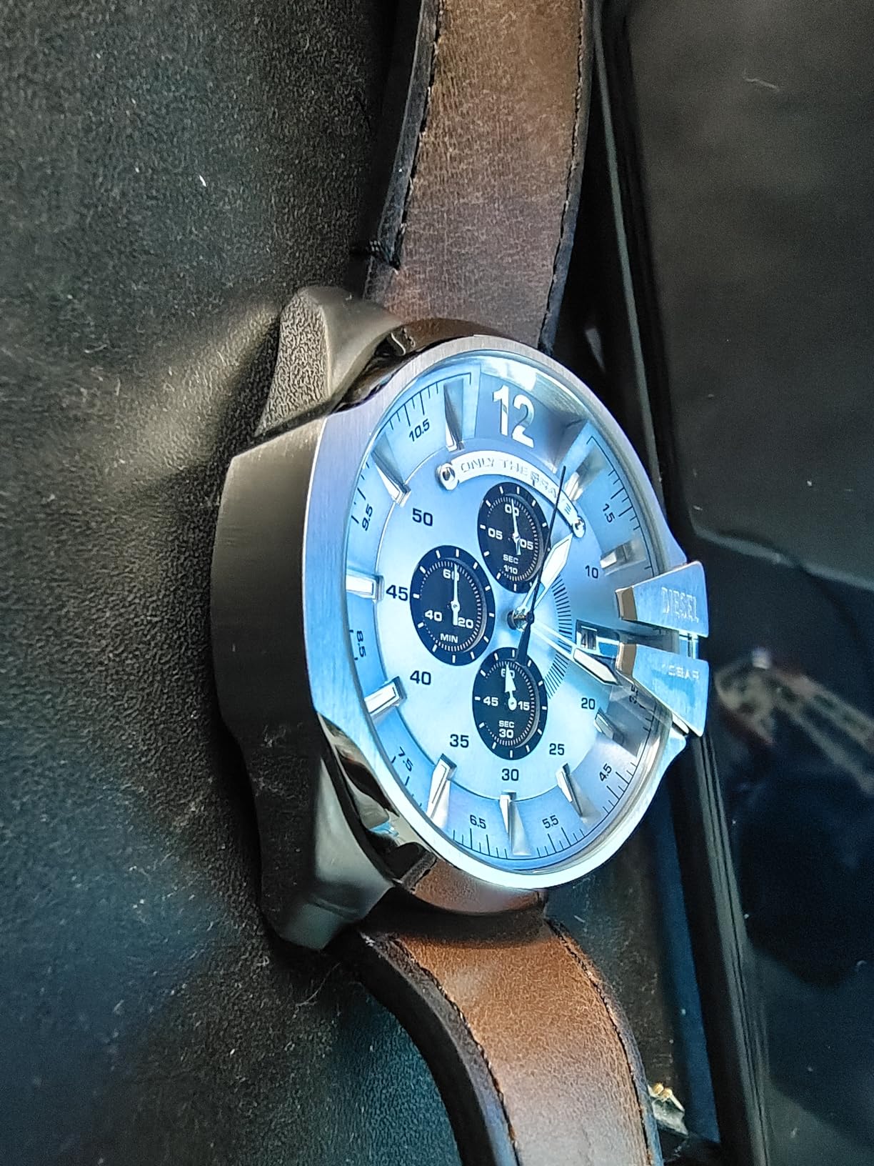 Diesel Analog Blue Dial Men's Watch-DZ4657 : Amazon.in: Fashion