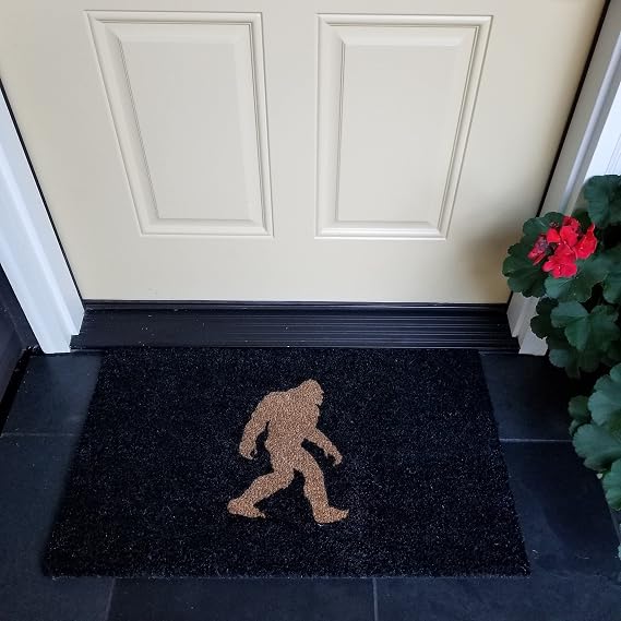 Amazon.com: Sasquatch Welcome Mat - Bigfoot Believer Entry Mat, 16x24 ...