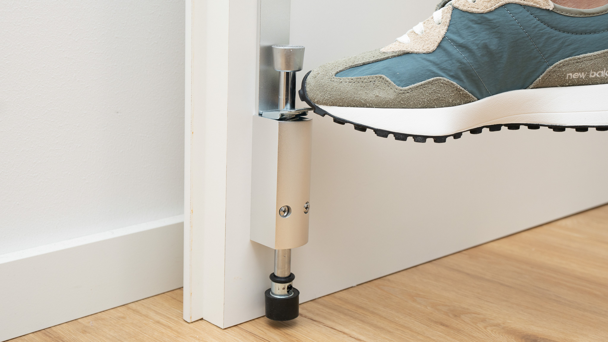 Watch D&D Living Heavy Duty Kickdown Door Stop on Amazon Live